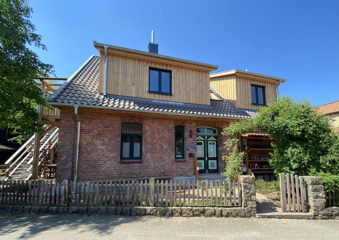 80 M² Ferienwohnung ∙ 1 Schlafzimmer ∙ 2 Gäste - Bergen
