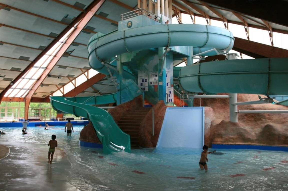 30 M² Camping ∙ 4 Chambres ∙ 8 Personnes - Châteauroux