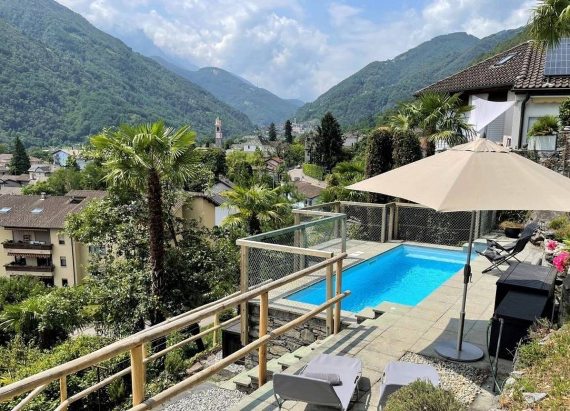 110 M² House ∙ 2 Bedrooms ∙ 4 Guests - Switzerland