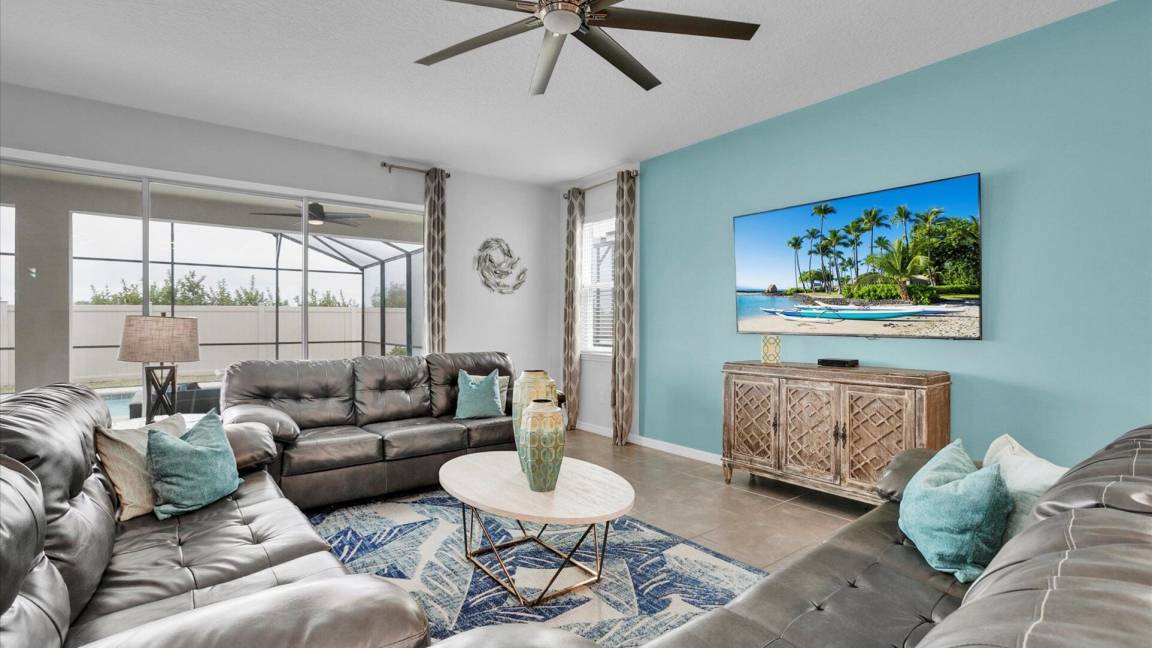 4363 M² House ∙ 9 Bedrooms ∙ 21 Guests - St. Cloud, FL