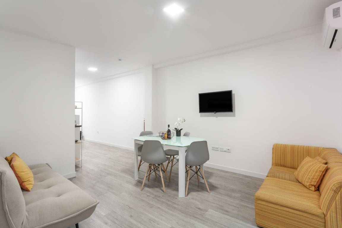 72 M² Apartment ∙ 2 Bedrooms ∙ 4 Guests - Funchal