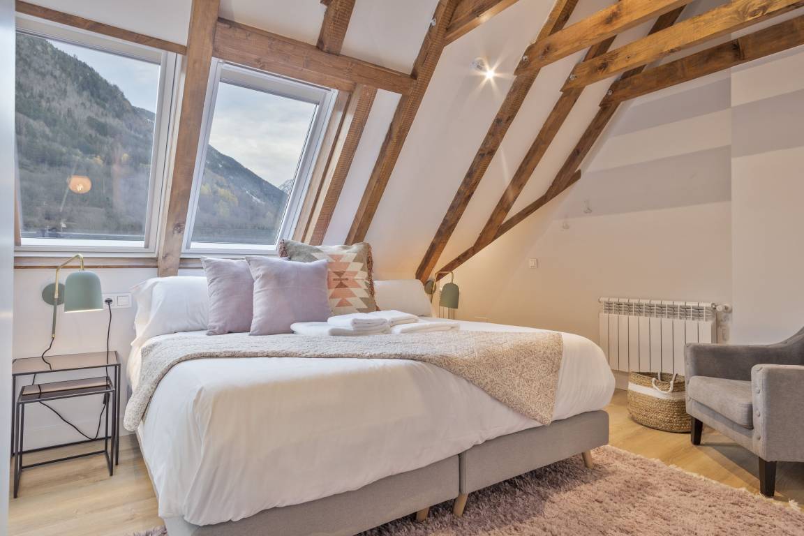 180 M² Casa ∙ 4 Habitaciones ∙ 7 Huéspedes - Salardú