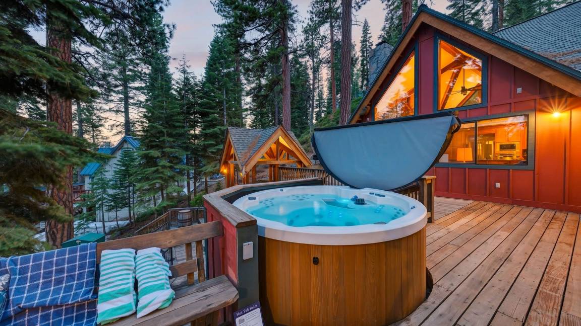House ∙ 5 Bedrooms ∙ 11 Guests - Tahoe City, CA