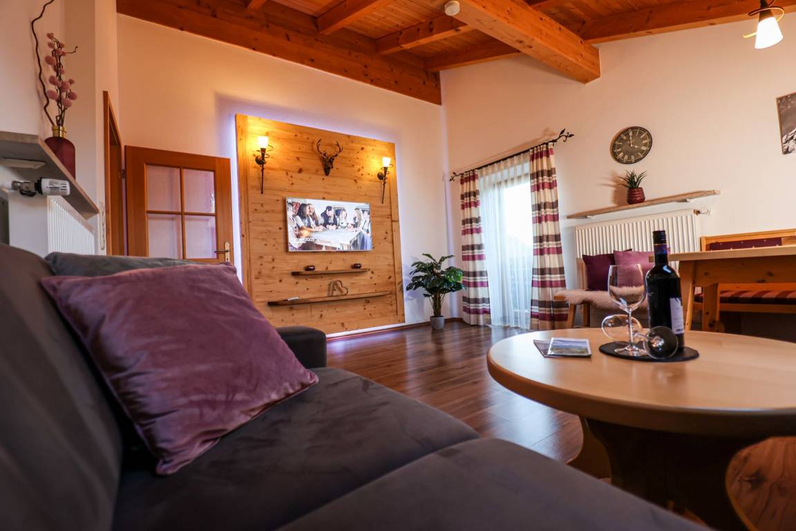 110 M² Ferienwohnung ∙ 2 Schlafzimmer ∙ 4 Gäste - Marktschellenberg