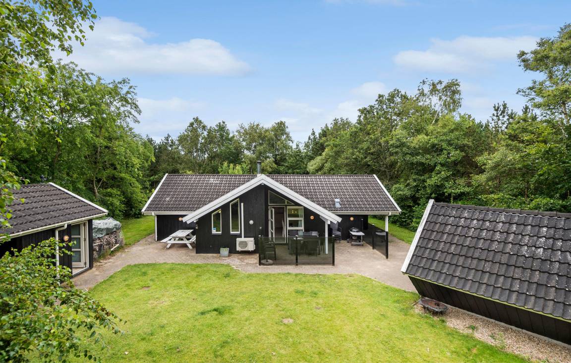 99 M² Ferienhaus ∙ 4 Schlafzimmer ∙ 8 Gäste - Henne Kirkeby