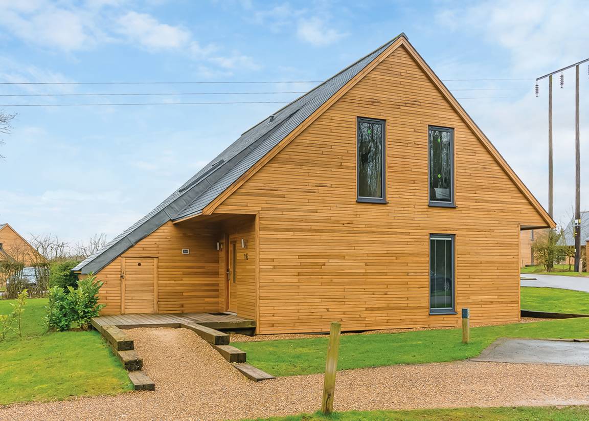 Chalet ∙ 4 Bedrooms ∙ 8 Guests - Pocklington