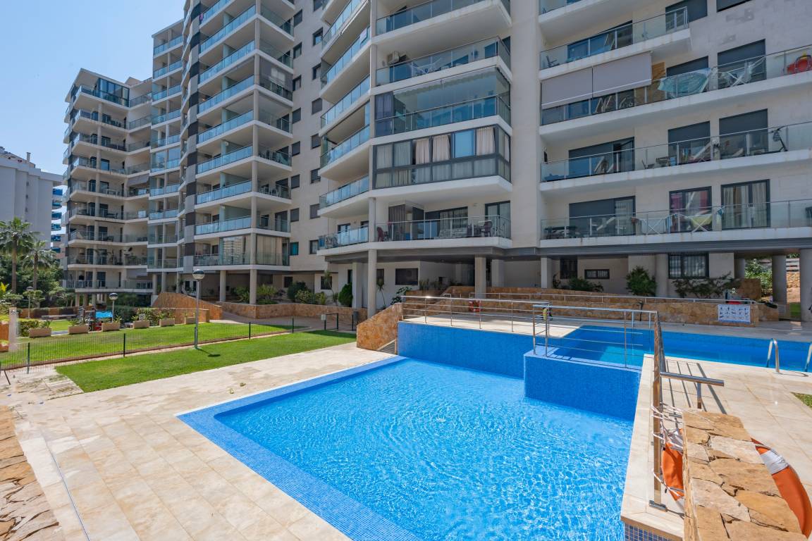 77 M² Apartamento ∙ 1 Habitación ∙ 4 Huéspedes - Villajoyosa