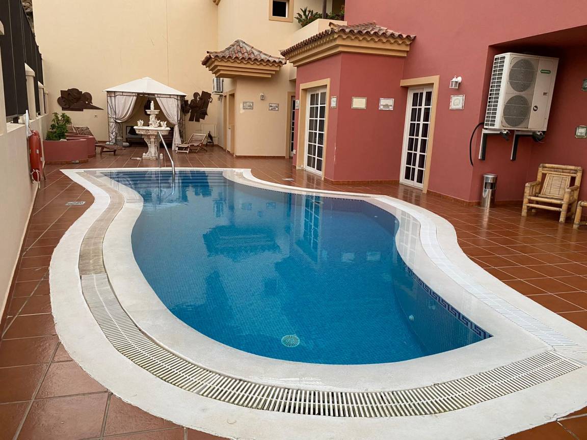 400 M² Villa ∙ 5 Schlafzimmer ∙ 12 Gäste - Los Cristianos