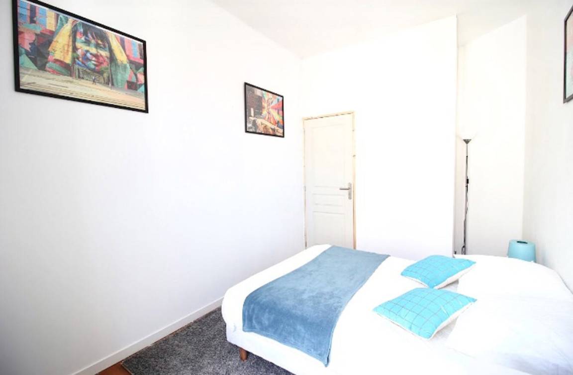 166 M² Private Room ∙ 1 Bedroom ∙ 7 Guests - Bordeaux