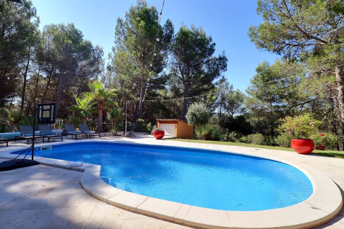 180 M² Villa ∙ 4 Chambres ∙ 8 Personnes - Éguilles