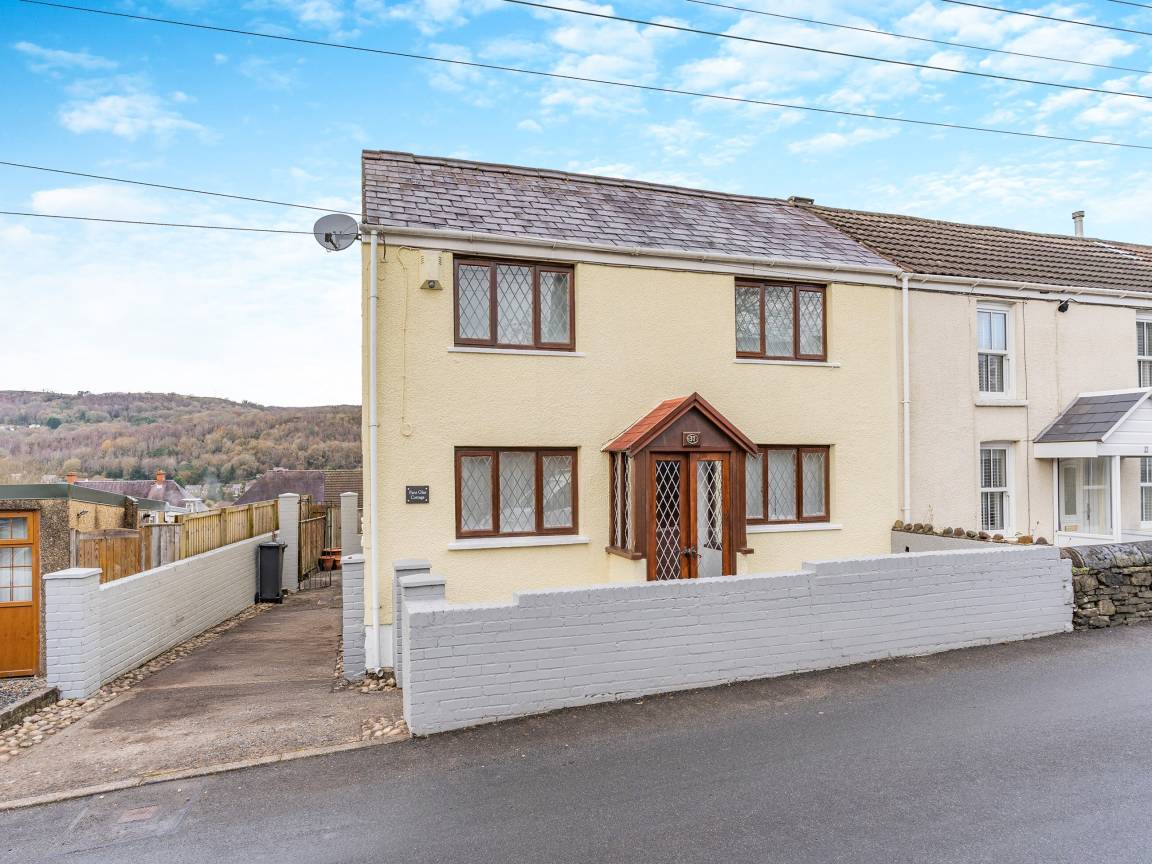 Cottage ∙ 3 Bedrooms ∙ 5 Guests - Port Talbot