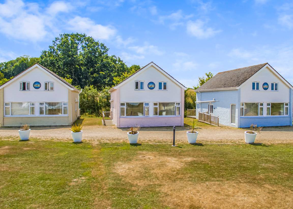 Cottage ∙ 4 Bedrooms ∙ 8 Guests - Isle of Wight