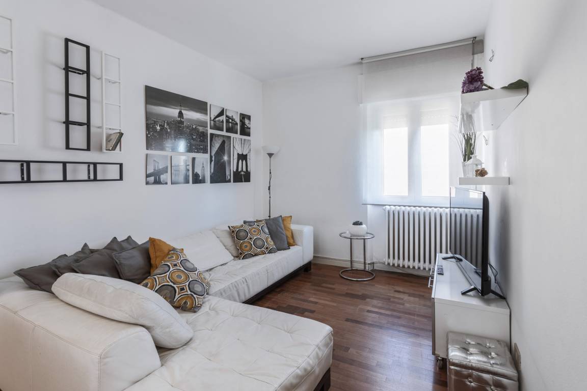 90 M² Appartement ∙ 2 Chambres ∙ 4 Personnes - Pavie