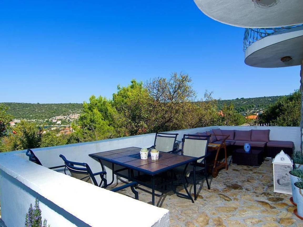 145 M² Ferienhaus ∙ 4 Schlafzimmer ∙ 8 Gäste - Seget Vranjica