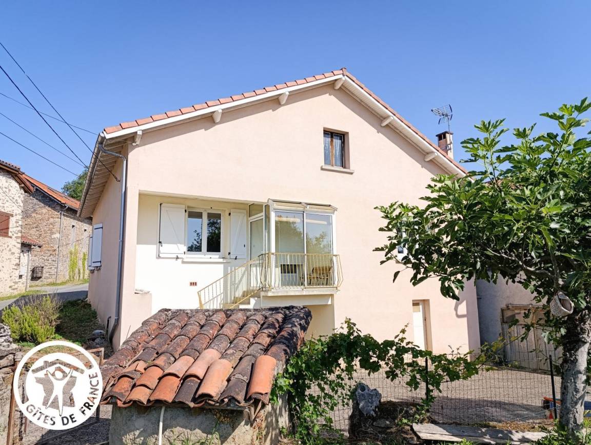 Gîte ∙ 3 Chambres ∙ 6 Personnes - Figeac