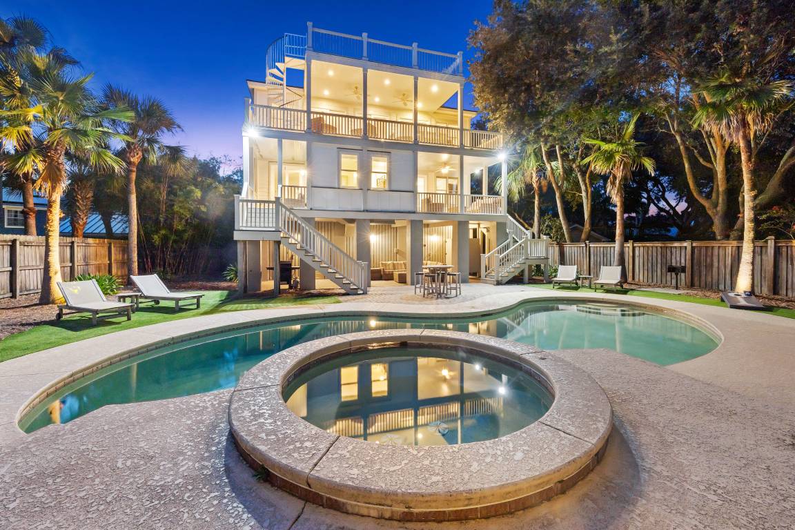 325 M² House ∙ 6 Bedrooms ∙ 14 Guests - Isle of Palms, SC