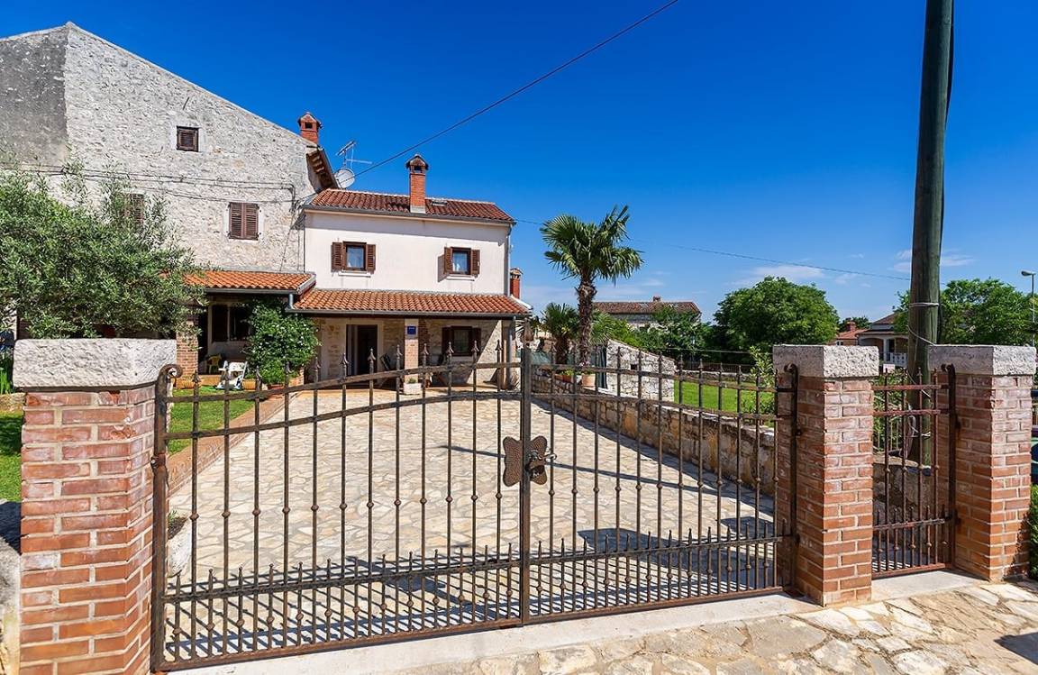 70 M² Huis ∙ 2 Slaapkamers ∙ 4 Gasten - Vrsar