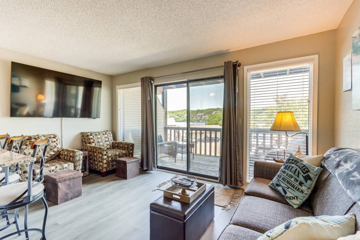 51 M² Apartment ∙ 1 Bedroom ∙ 4 Guests - Sunrise Beach, MO