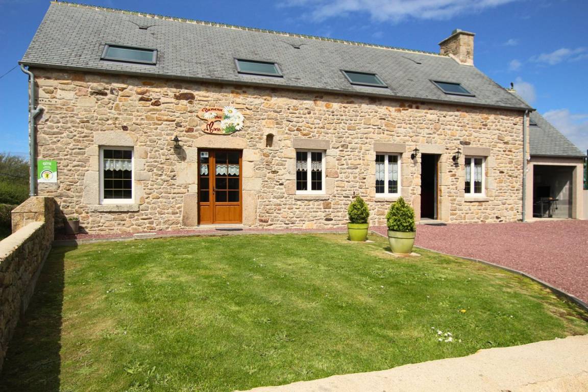 136 M² Gîte ∙ 3 Chambres ∙ 6 Personnes - Manche