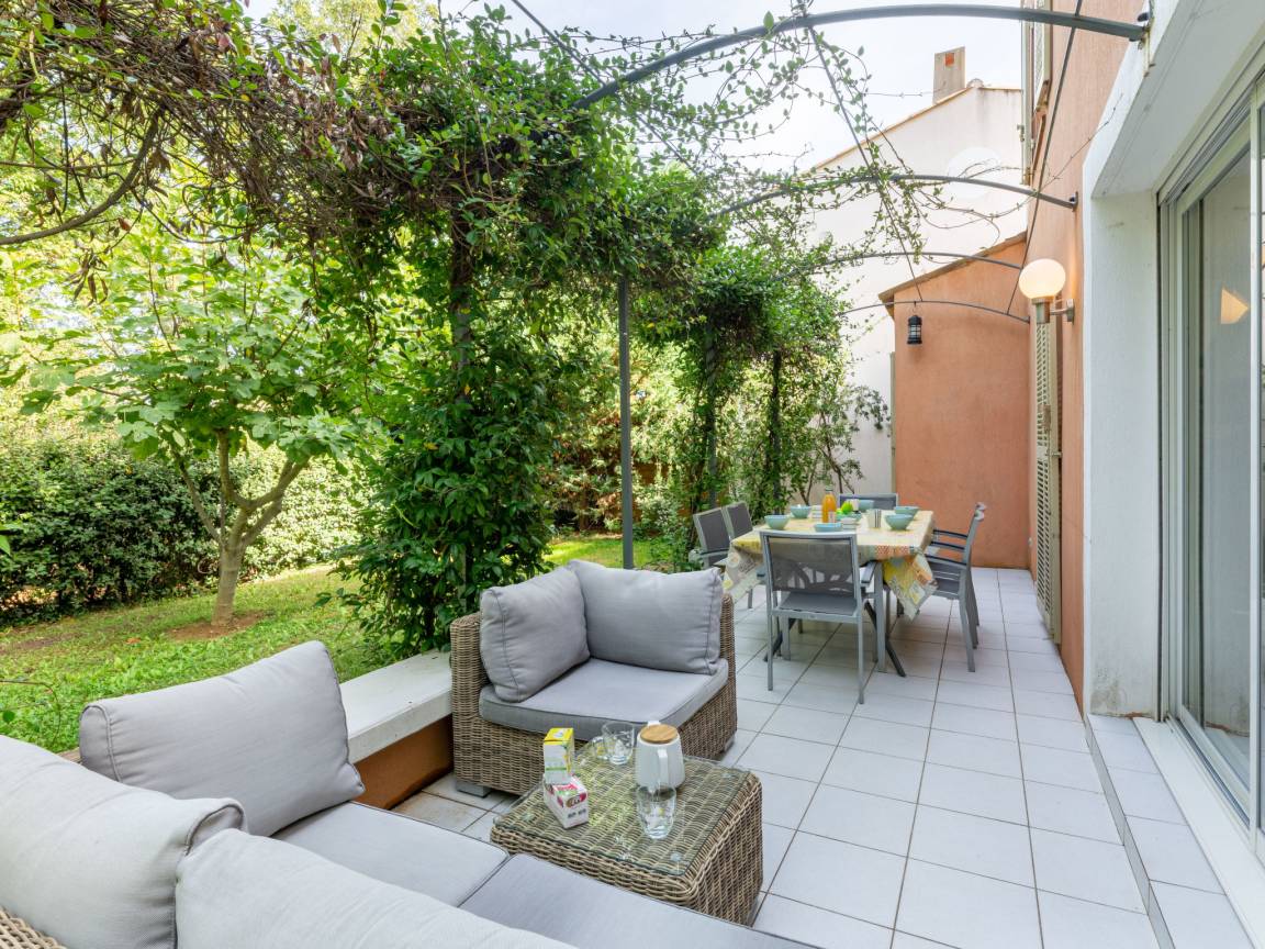 100 M² Casa ∙ 4 Quartos ∙ 8 Hóspedes - Costa Azul