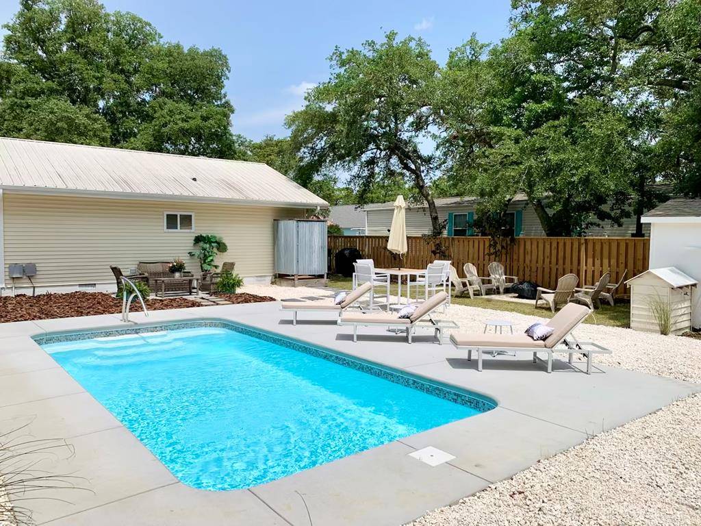 Hus ∙ 2 Sovrum ∙ 4 Gäster - Oak Island, NC