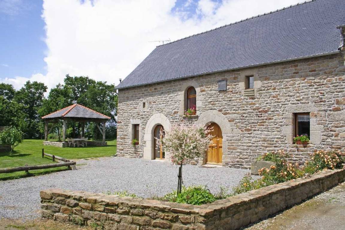 135 M² Gîte ∙ 3 Chambres ∙ 7 Personnes - Loudéac