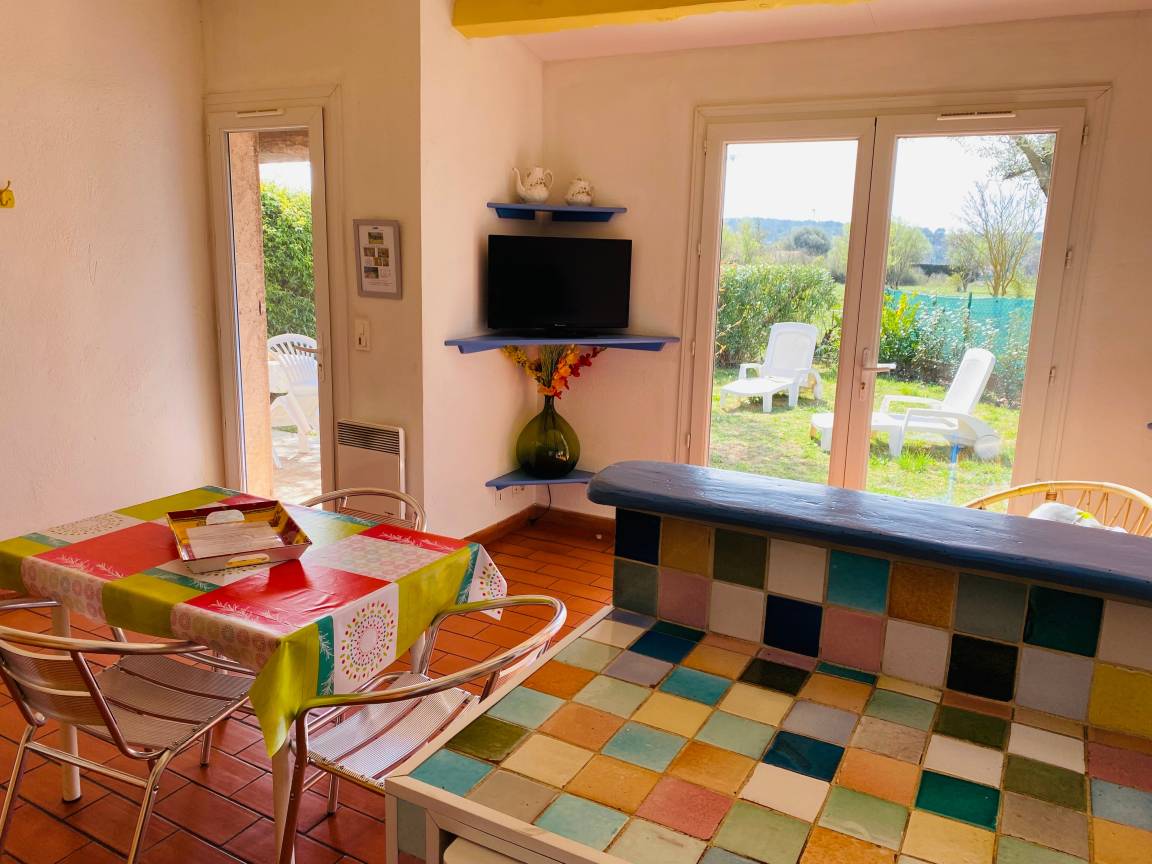 37 M² Ferienhaus ∙ 1 Schlafzimmer ∙ 2 Gäste - Lorgues