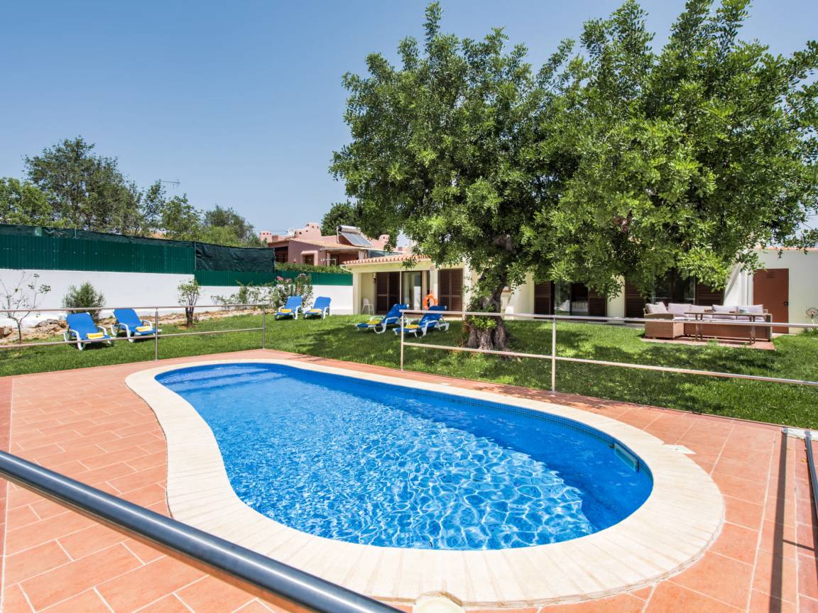120 M² House ∙ 4 Bedrooms ∙ 8 Guests - Albufeira