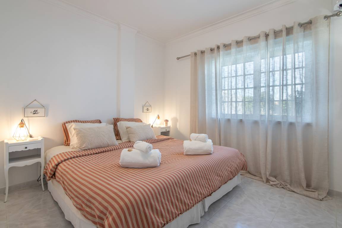 100 M² Huis ∙ 2 Slaapkamers ∙ 4 Gasten - Quarteira