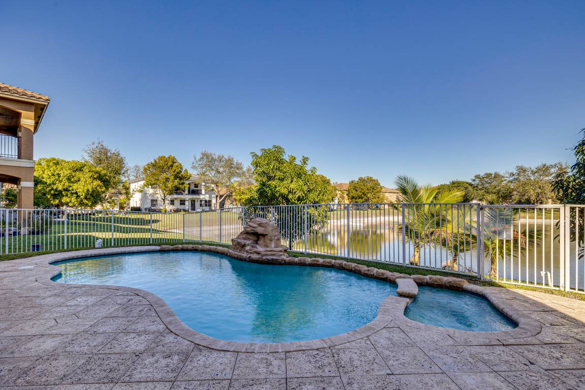 445 M² House ∙ 3 Bedrooms ∙ 6 Guests - West Palm Beach, FL