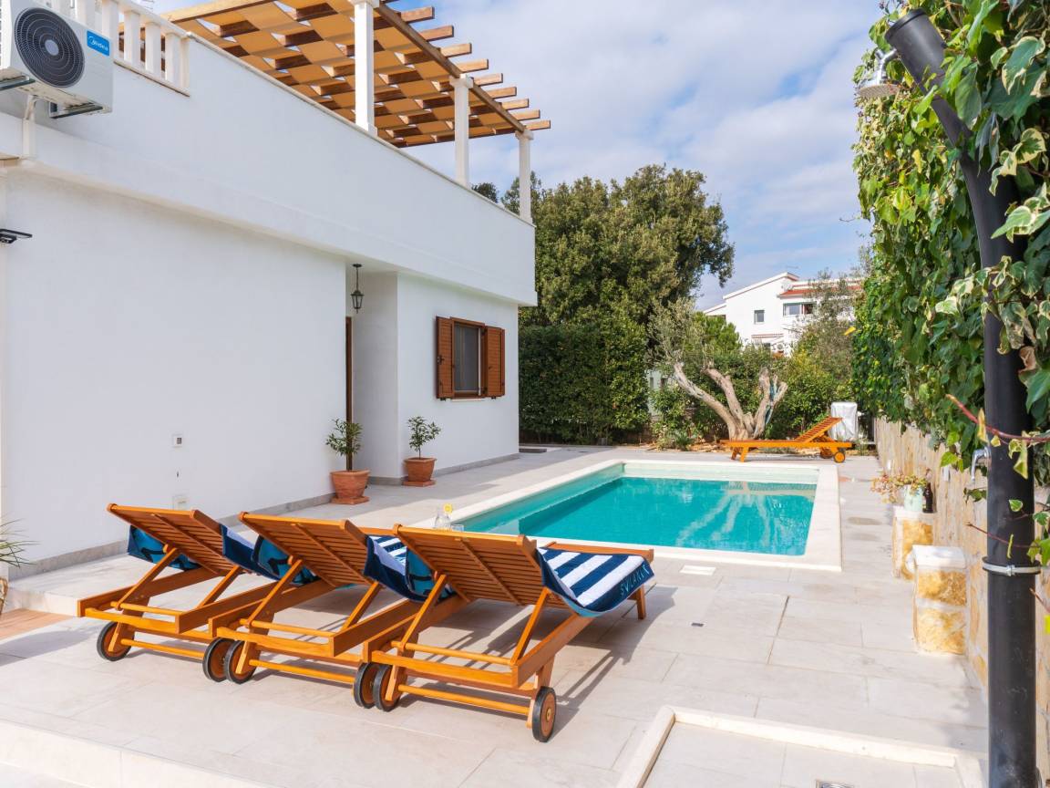 150 M² House ∙ 6 Bedrooms ∙ 15 Guests - Croatia