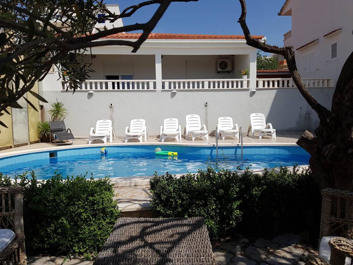 65 M² House ∙ 2 Bedrooms ∙ 5 Guests - Sevid