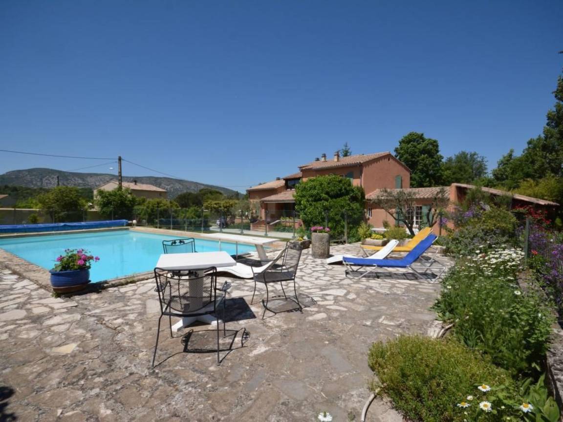 44 M² Appartement ∙ 1 Chambre ∙ 4 Personnes - Malaucène