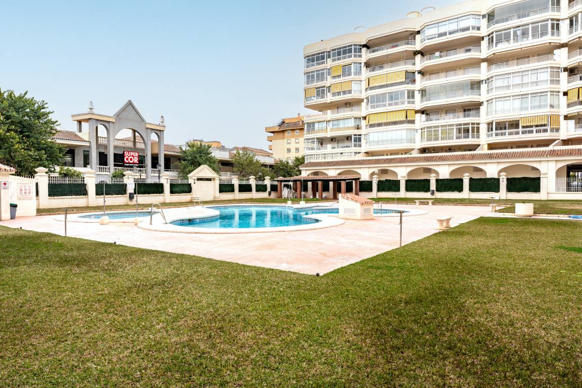 60 M² Ferienwohnung ∙ 1 Schlafzimmer ∙ 4 Gäste - Fuengirola