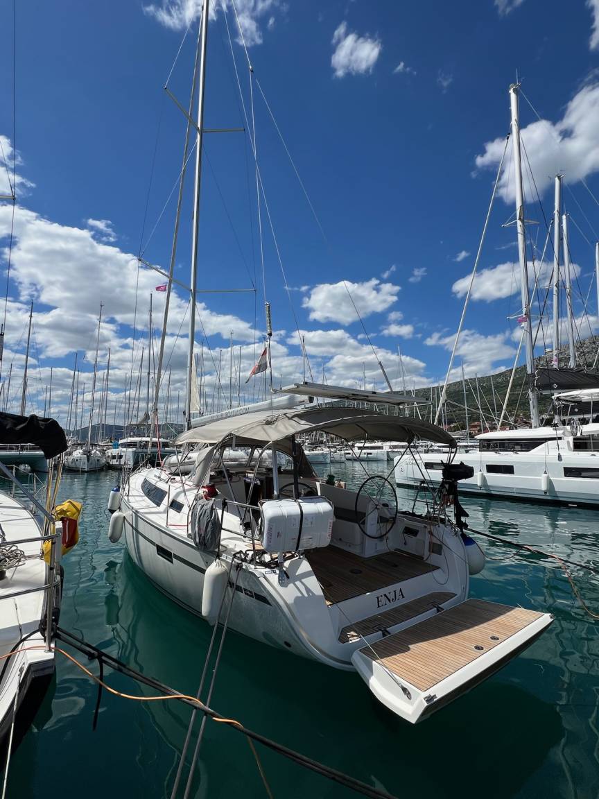 Hausboot ∙ 2 Schlafzimmer ∙ 4 Gäste - Split