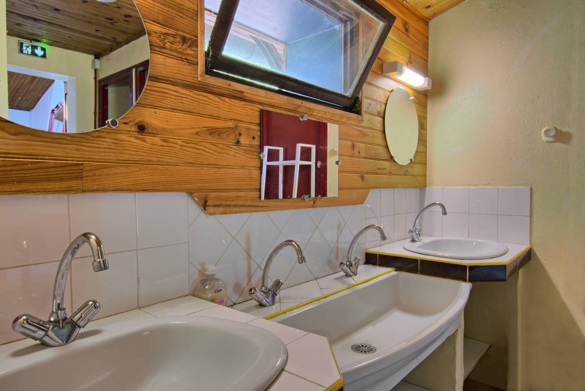 350 M² Casa ∙ 4 Habitaciones ∙ 32 Huéspedes - Bagnères-de-Luchon