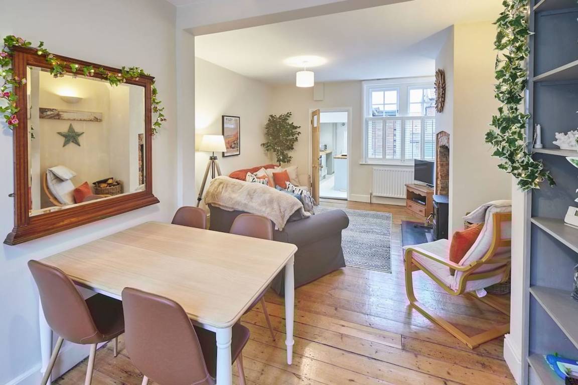 House ∙ 2 Bedrooms ∙ 4 Guests - Scarborough