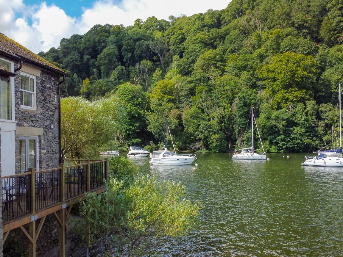 Cottage ∙ 3 Bedrooms ∙ 6 Guests - Bowness-on-Windermere