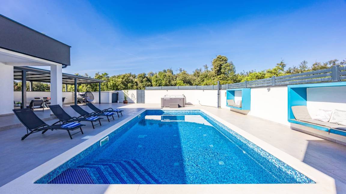 100 M² Villa ∙ 2 Chambres ∙ 4 Personnes - Pula