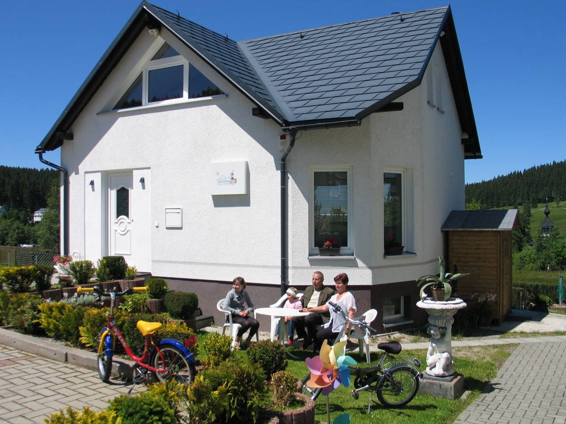 65 M² Ferienhaus ∙ 1 Schlafzimmer ∙ 4 Gäste - Eibenstock
