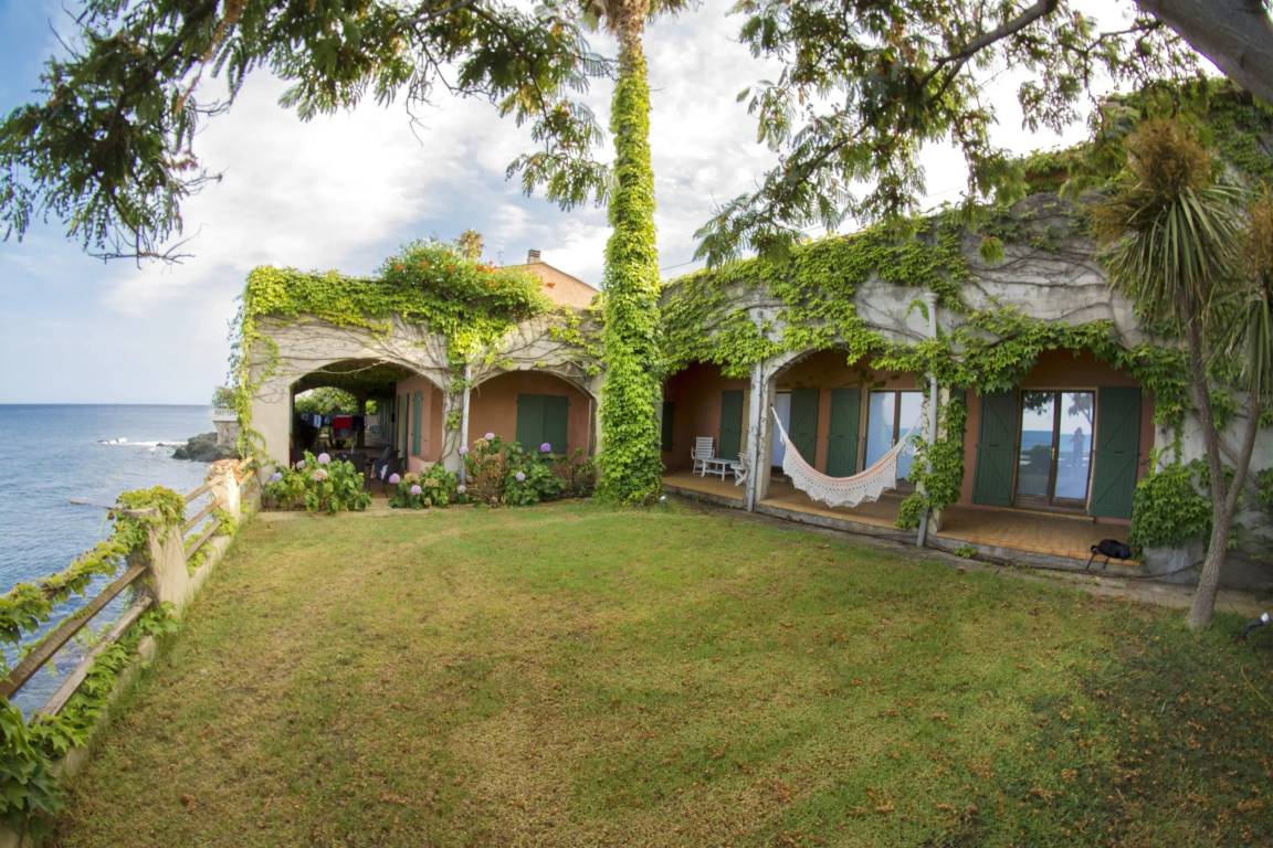 200 M² Maison De Vacances ∙ 4 Chambres ∙ 8 Personnes - Cap Corse