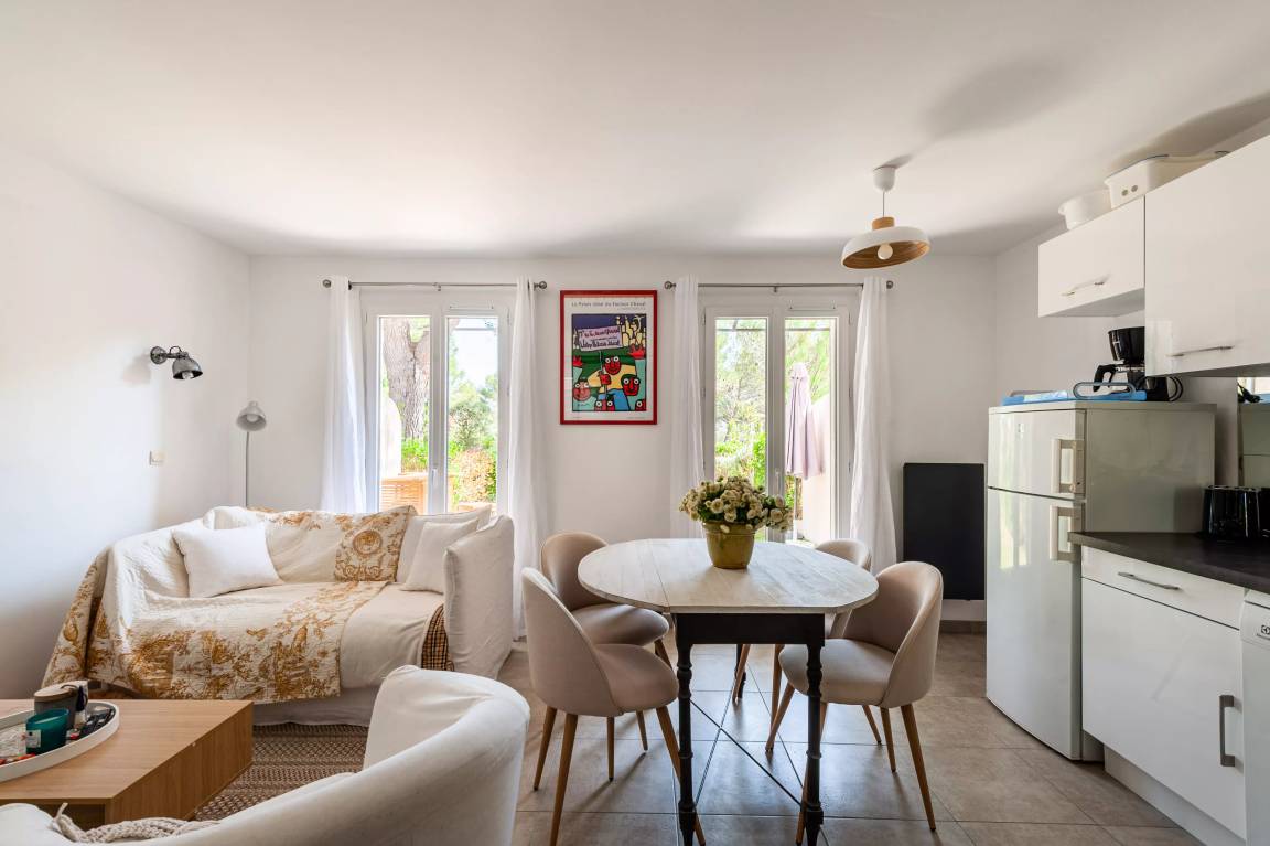 45 M² Huis ∙ 2 Slaapkamers ∙ 6 Gasten - Mallemort