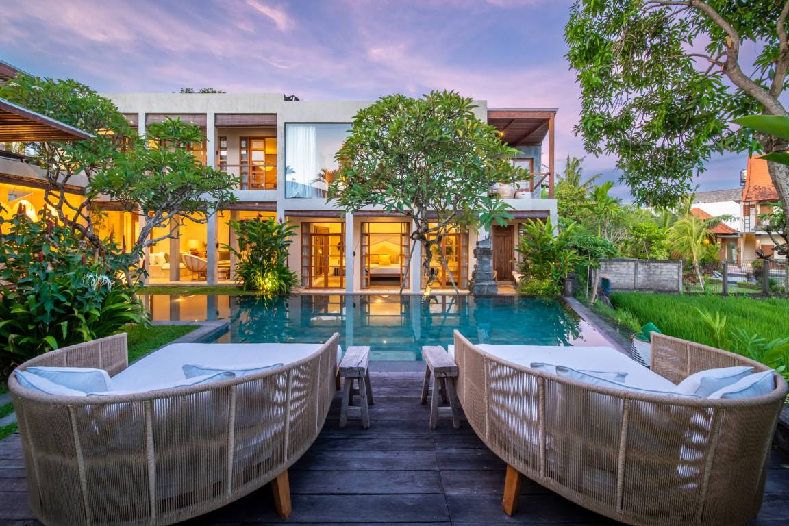 364 M² Villa ∙ 4 Bedrooms ∙ 8 Guests - Bali