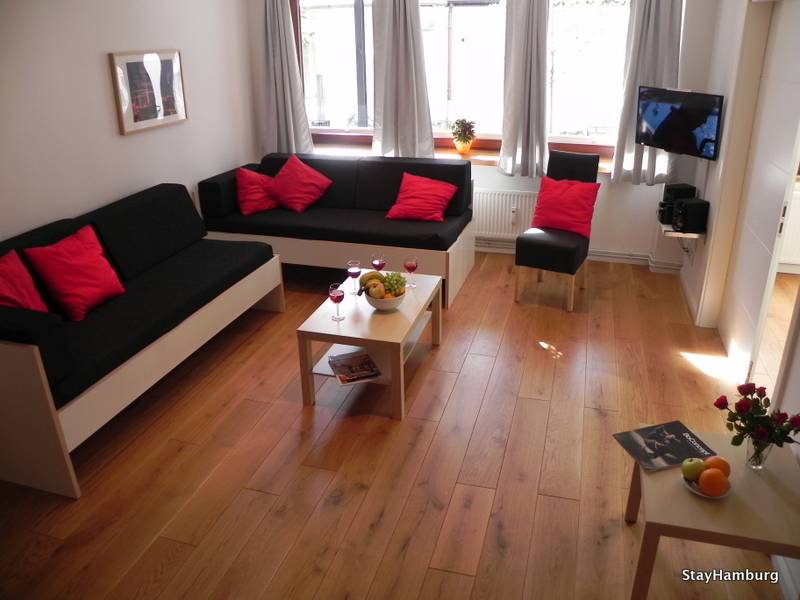 94 M² Apartment ∙ 2 Bedrooms ∙ 8 Guests - Hamburg
