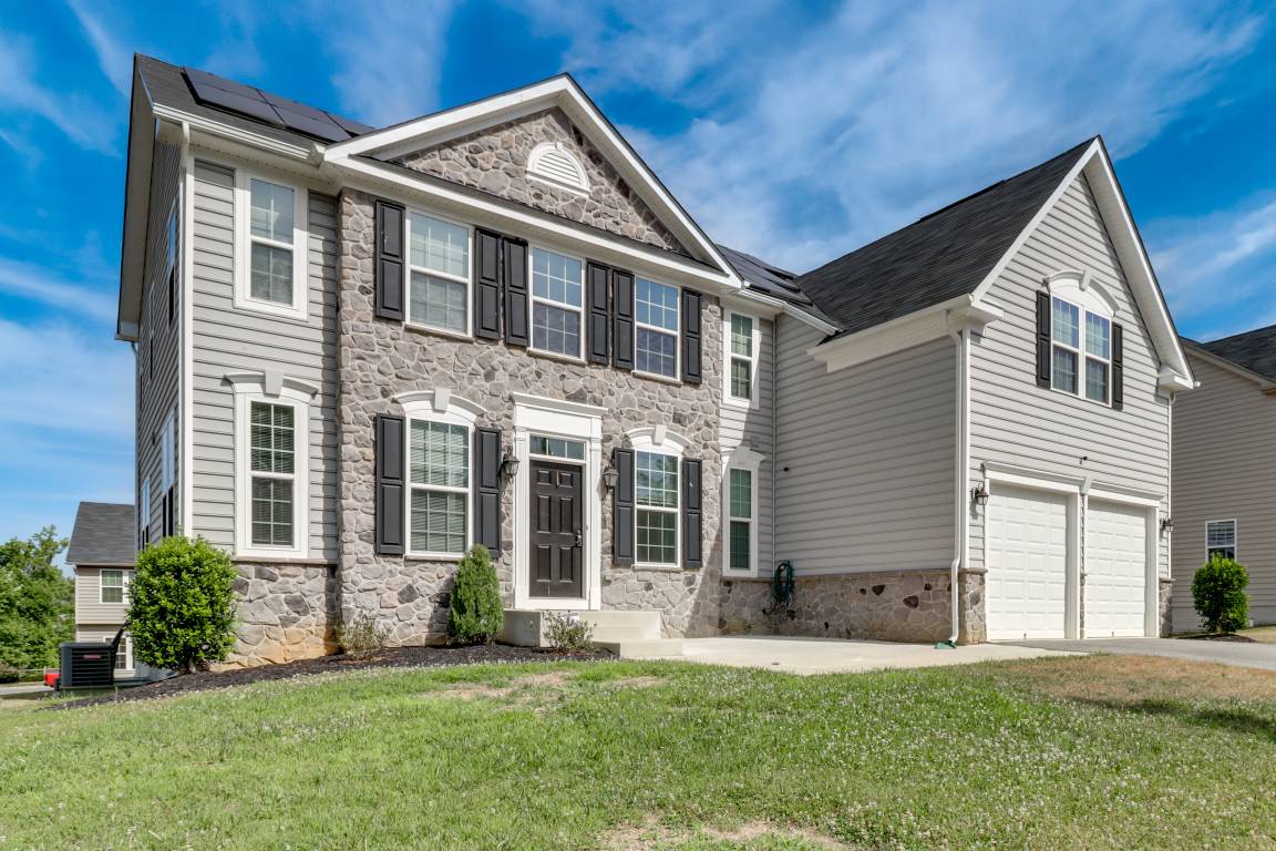 303 M² Casa ∙ 5 Habitaciones ∙ 8 Huéspedes - Accokeek, MD