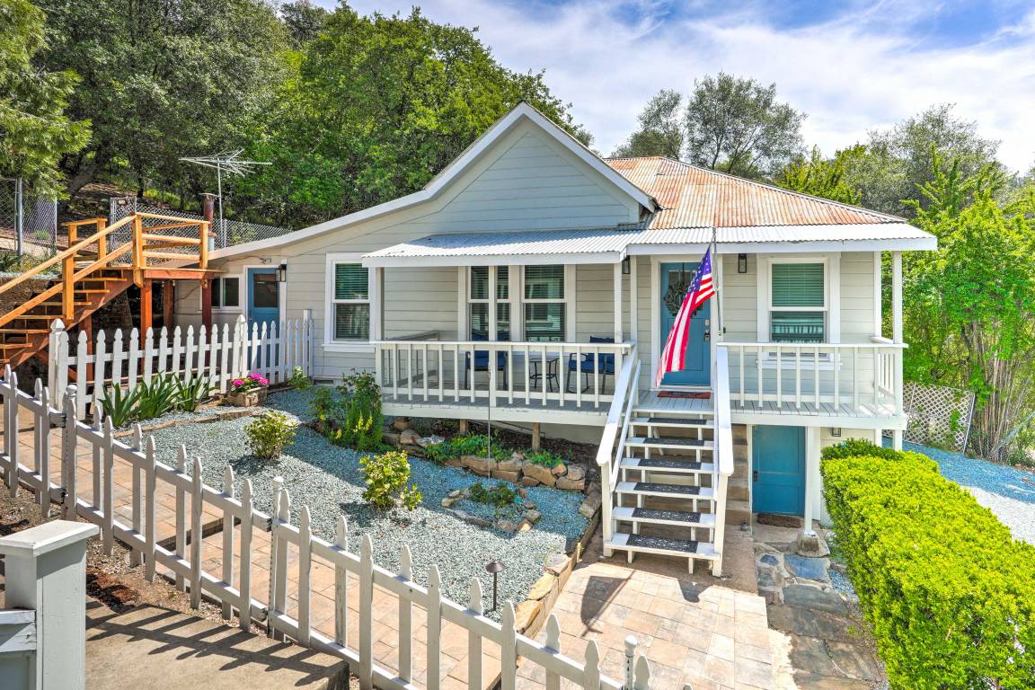 83 M² Cottage ∙ 3 Bedrooms ∙ 6 Guests - Sutter Creek, CA