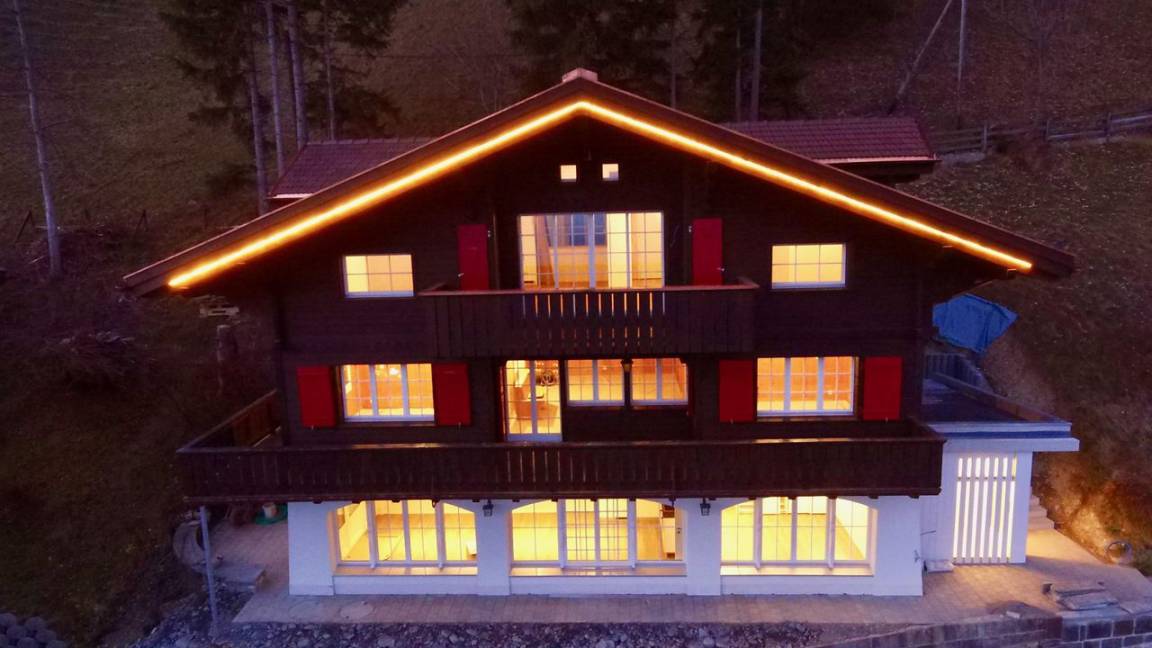 70 M² Ferienwohnung ∙ 2 Schlafzimmer ∙ 5 Gäste - Frutigen