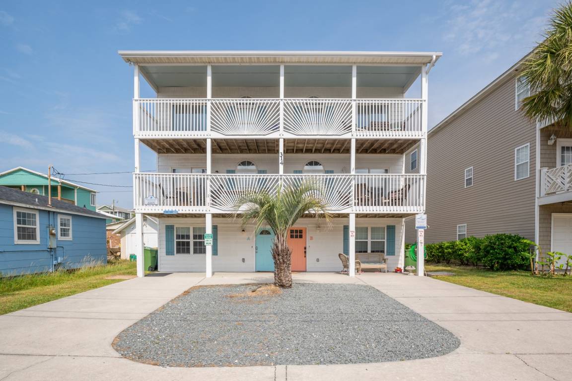 Condo ∙ 2 Bedrooms ∙ 6 Guests - Kure Beach, NC