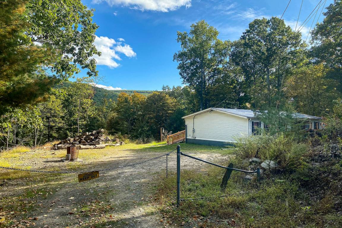 145 M² House ∙ 3 Bedrooms ∙ 8 Guests - Port Jervis, NY
