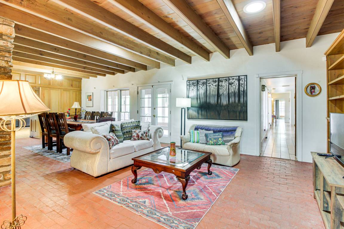 353 M² House ∙ 5 Bedrooms ∙ 6 Guests - Albuquerque, NM